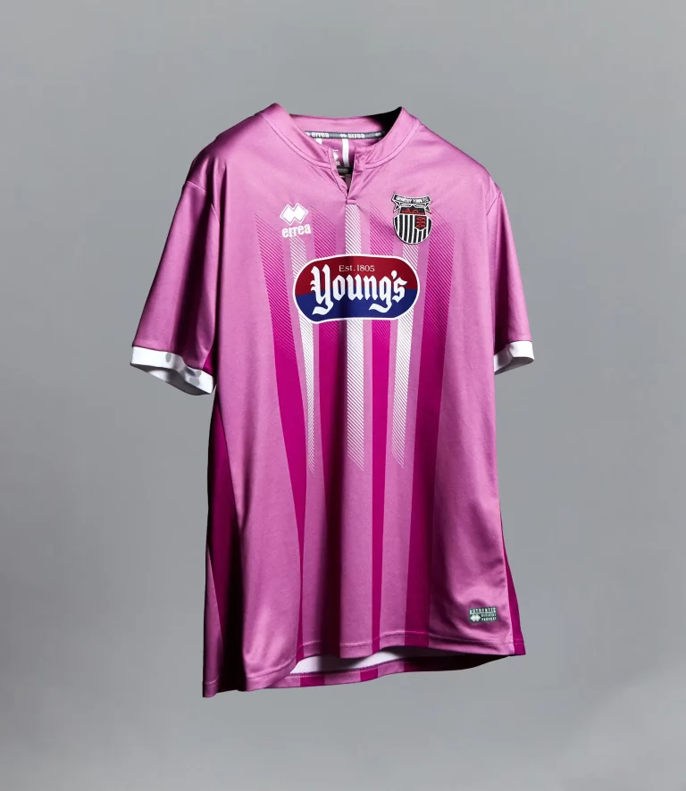 2017 - 2018 - Third pink replica Errea / Youngs (adult) - GTFC Heritage